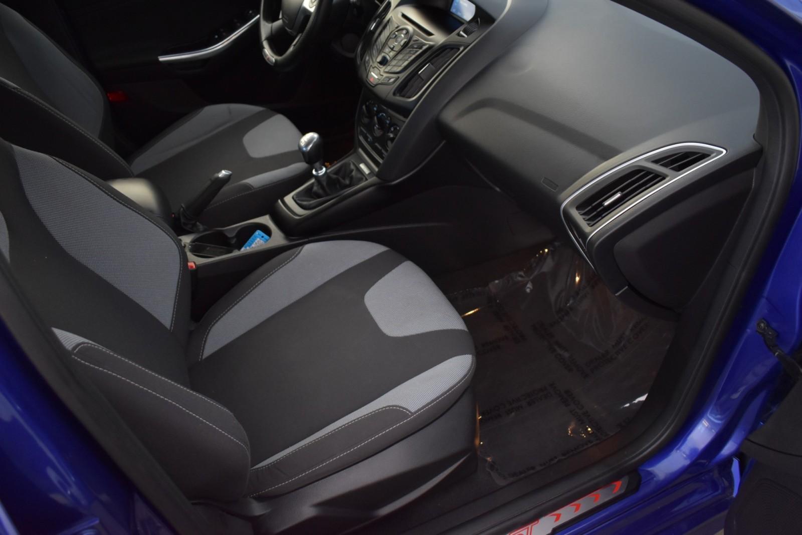 Ford Focus St Base Interior