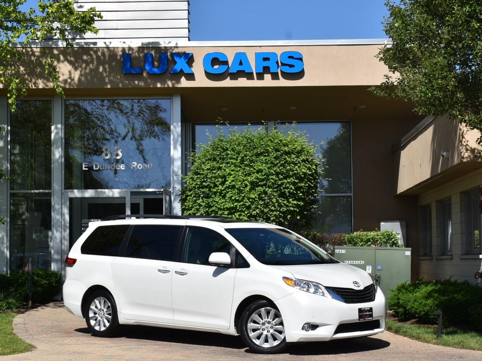 White 2011 Toyota Sienna Minivan Photo Toyota Van Photos